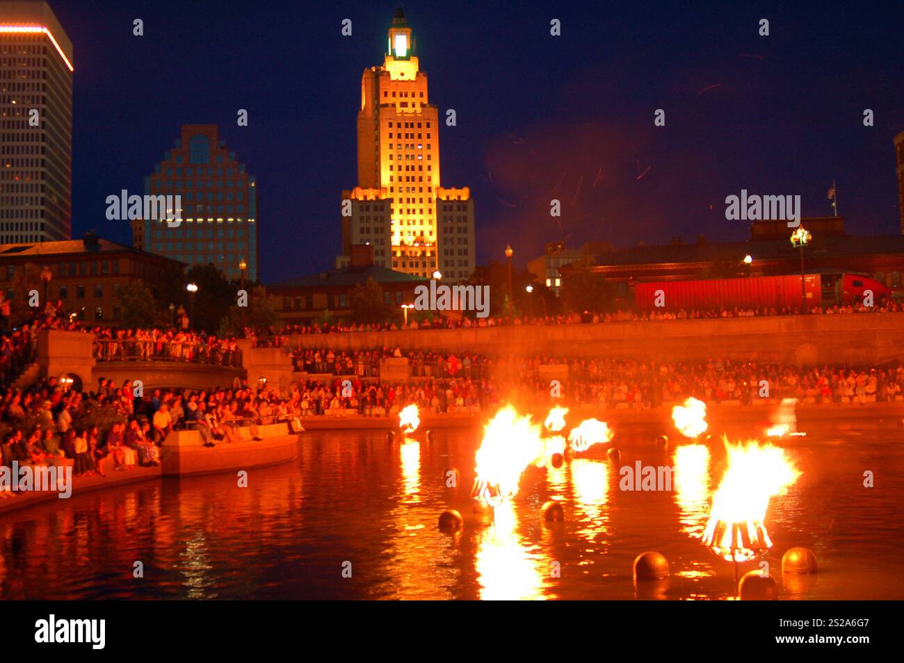 Large crowd gathers event hi-res stock photography and images - Alamy