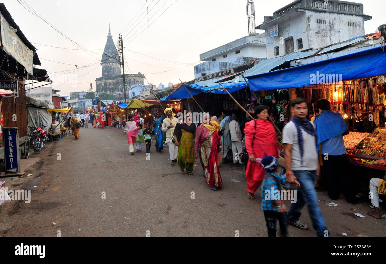 Pilgrims walk between Hindu temples in the city of Ayodhya, India Stock ...