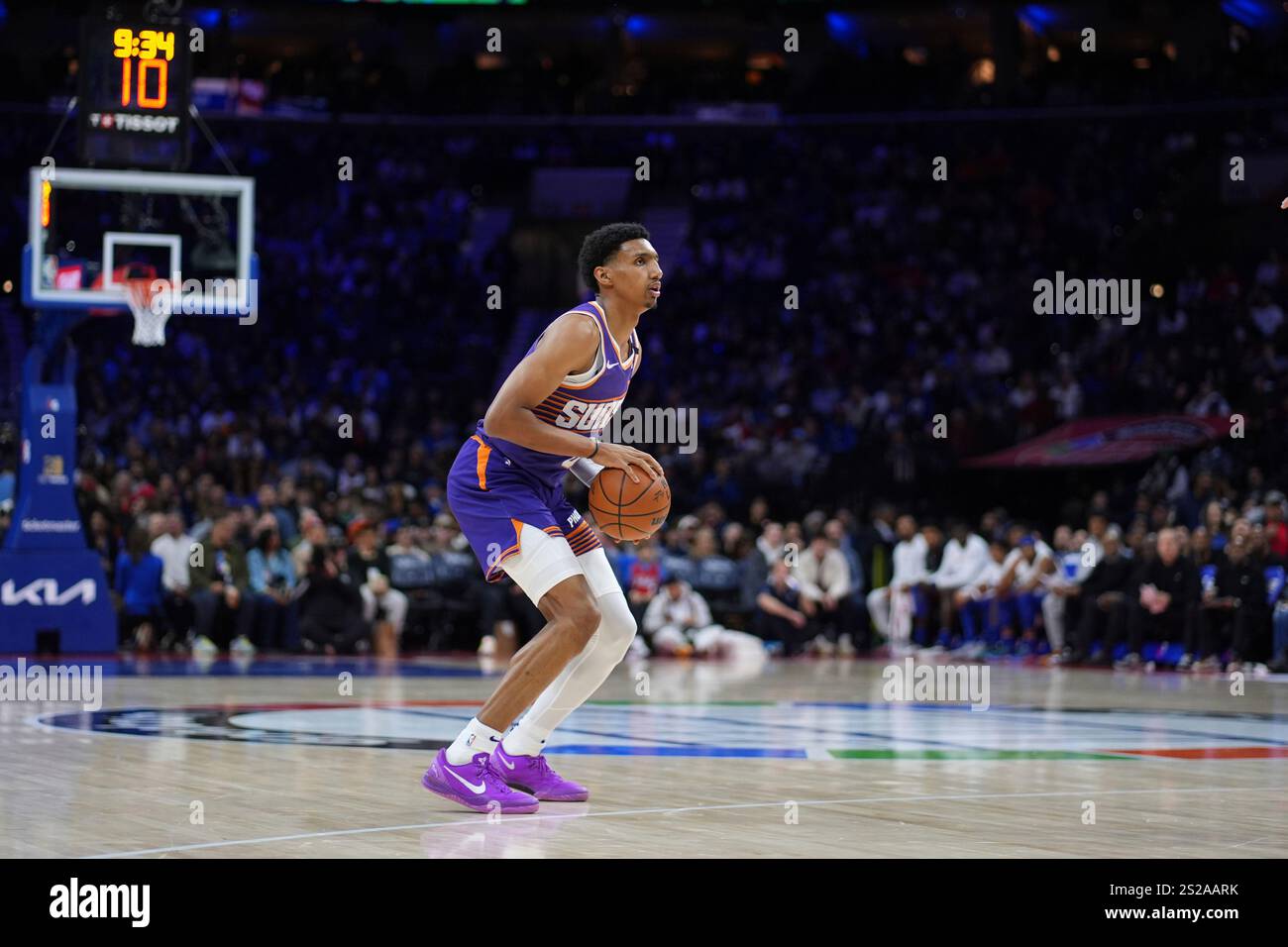 Phoenix Suns' Ryan Dunn plays during an NBA basketball game, Monday ...