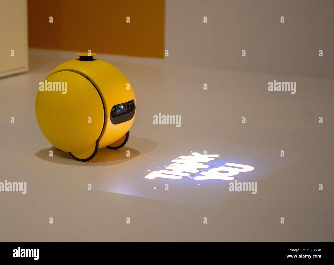 Ai projector hi-res stock photography and images - Alamy
