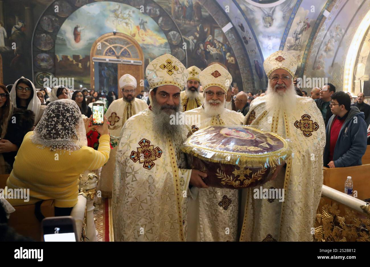Coptic Orthodox Christians attend Christmas Eve mass in Cairo, Egypt ...