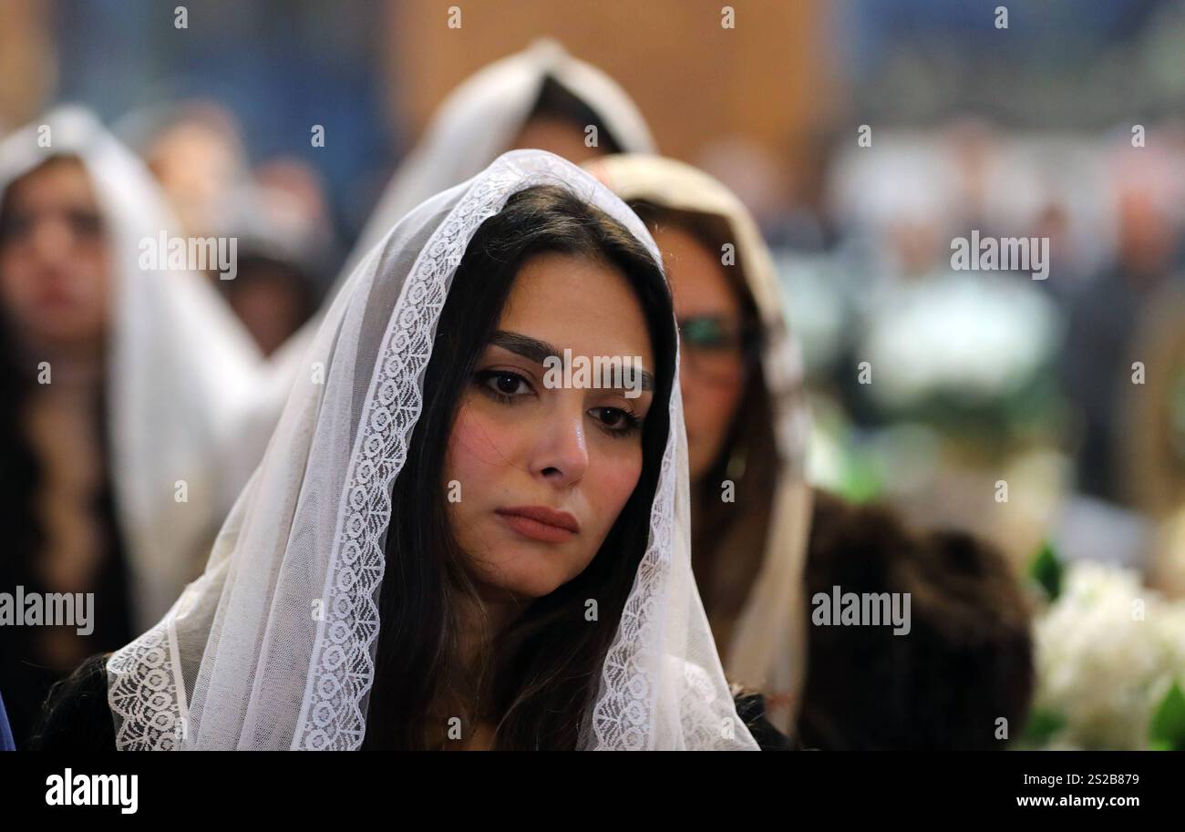 Coptic Orthodox Christians attend Christmas Eve mass in Cairo, Egypt ...