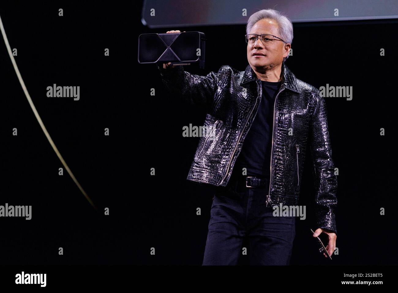 Nvidia CEO Jensen Huang launches the GeForce RTX 50 "Blackwell" series ...