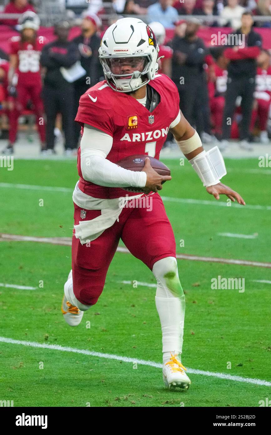 Arizona Cardinals quarterback Kyler Murray (1) during their NFL ...