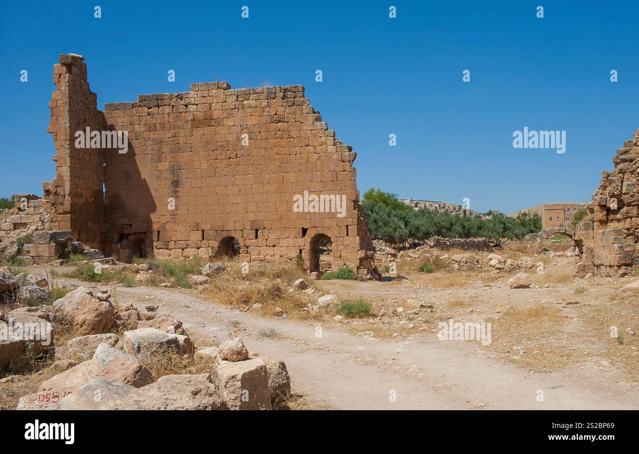 Excavations in Dara, the last southern fortress of the Byzantine ...