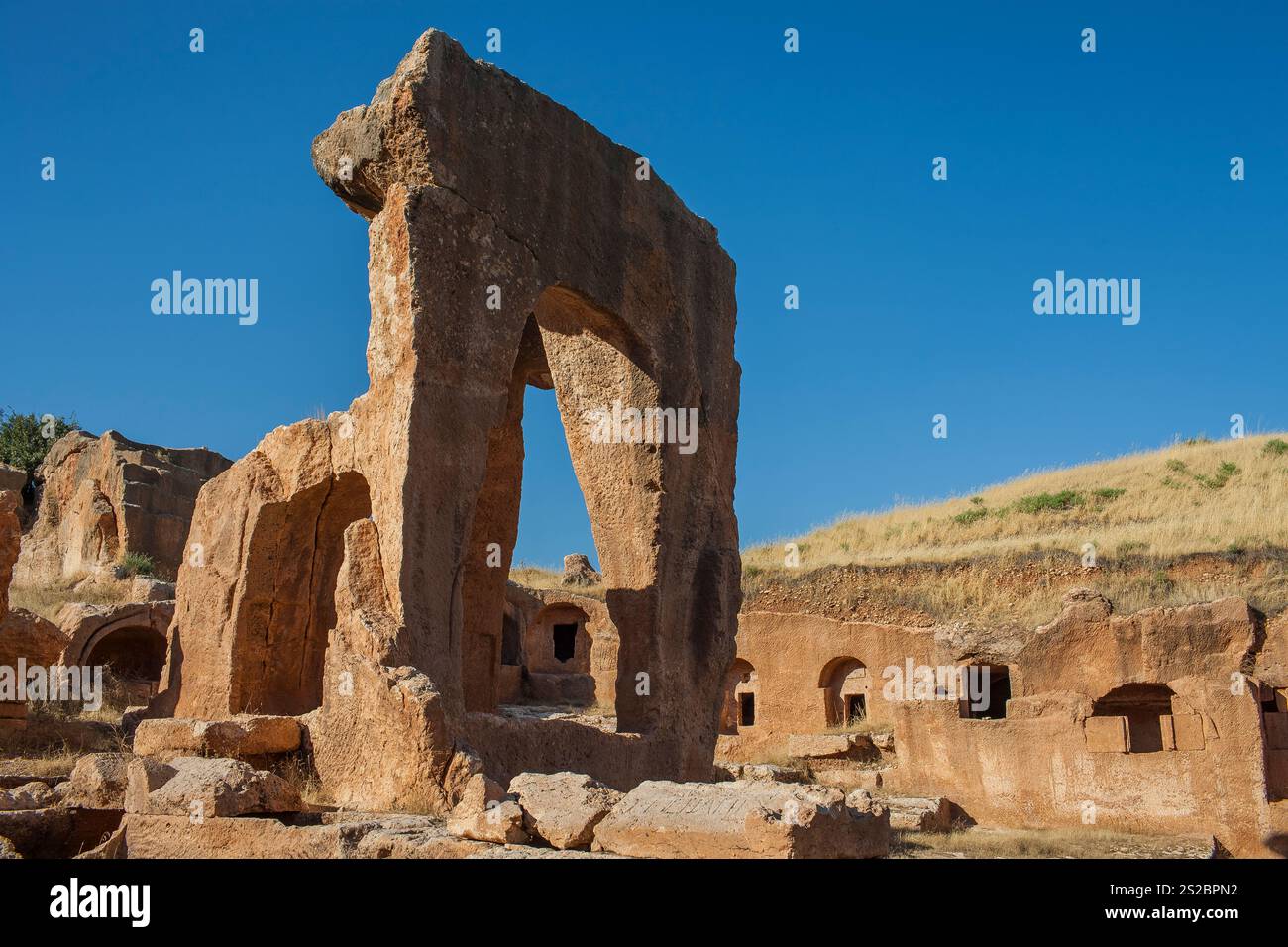 Excavations in Dara, the last southern fortress of the Byzantine ...