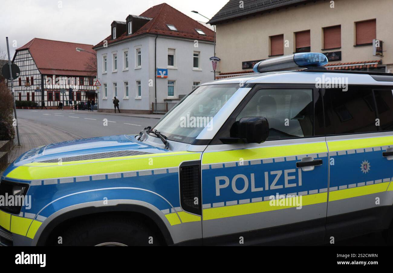 Rimbach, Germany. 07th Jan, 2025. Large-scale deployment of police and ...