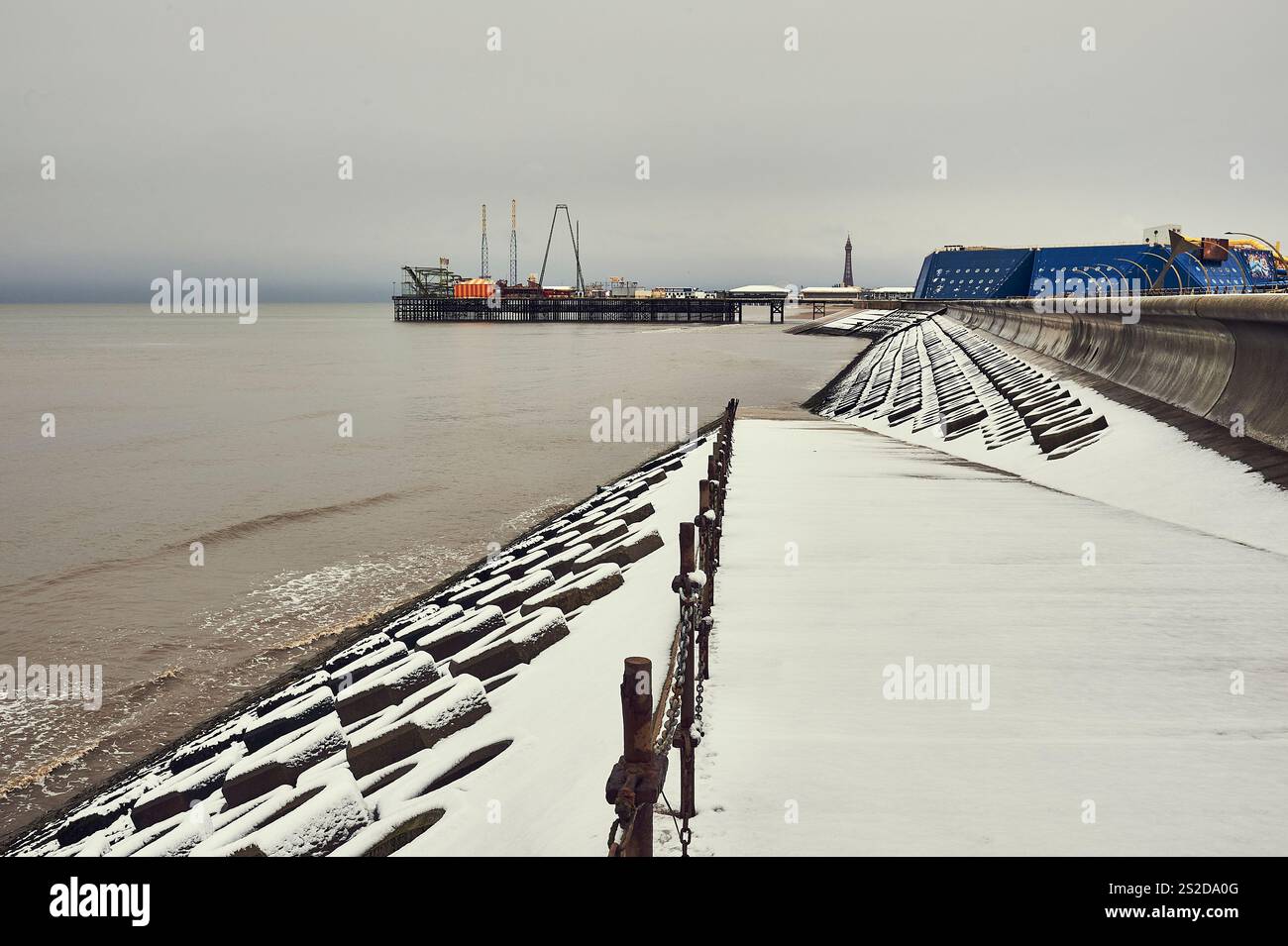 Snow covered sea defences at South Pier,Blackpool,UK Stock Photo - Alamy