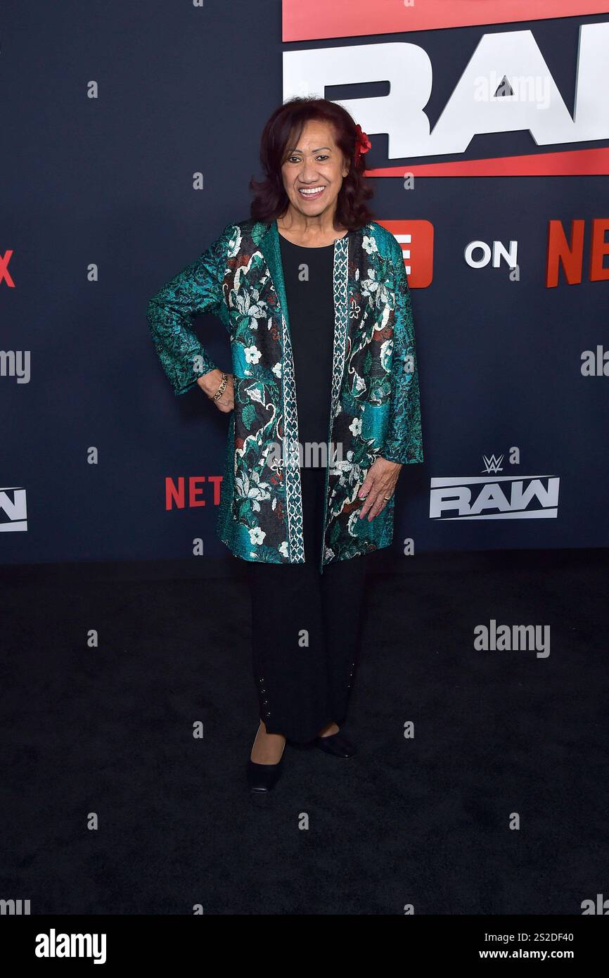 Ata Johnson bei der Premiere der Wrestling Show WWE Monday Night RAW ...