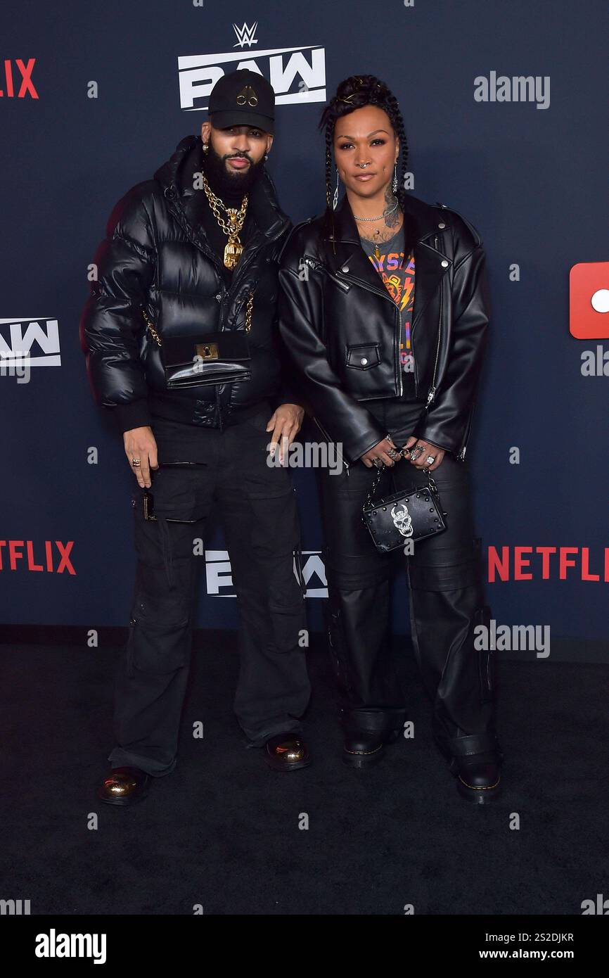 Mickey Freeman und Kali Reis bei der Premiere der Wrestling Show WWE ...