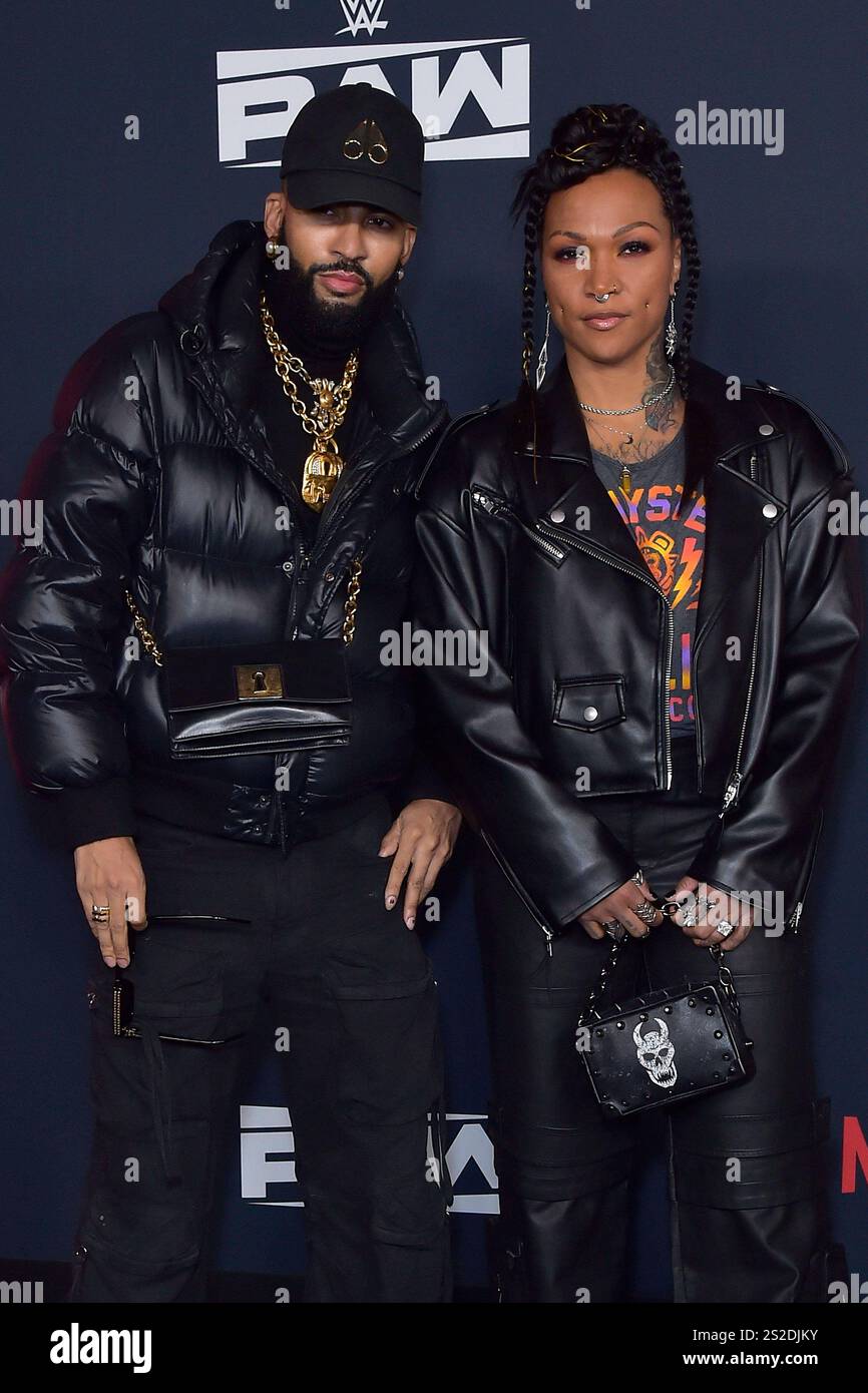 Mickey Freeman und Kali Reis bei der Premiere der Wrestling Show WWE ...