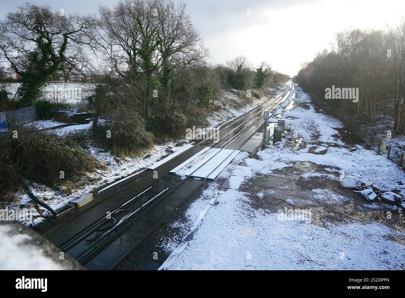 Flooding and snow between Capenhurst railway station and Hooton railway ...