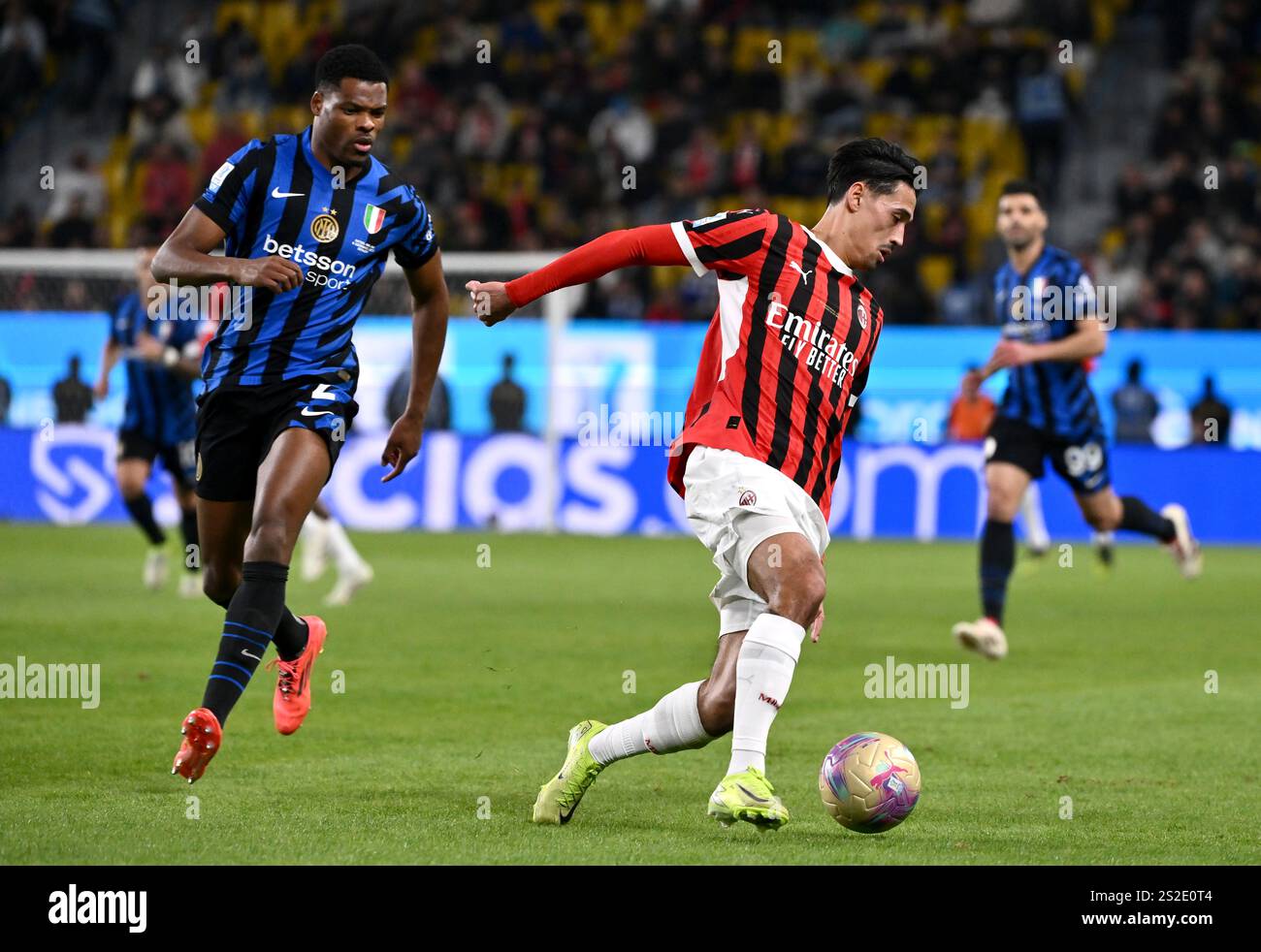 RIYADH, SAUDI ARABIA - JANUARY 6: Tijjani Reijnders of AC Milan ...
