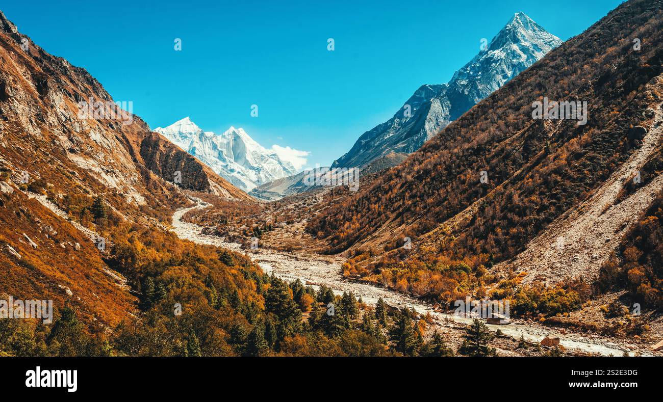 mountain road to the sources of ganga beautiful himalayan valley Stock ...