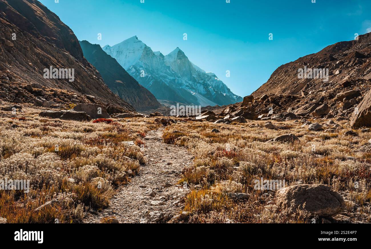 mountain road to the sources of ganga beautiful himalayan valley Stock ...