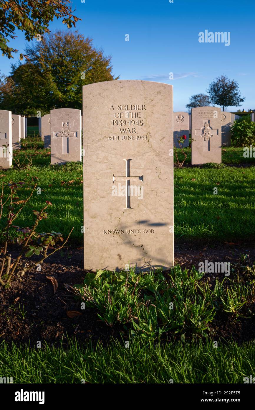 Cemetery hi-res stock photography and images - Alamy