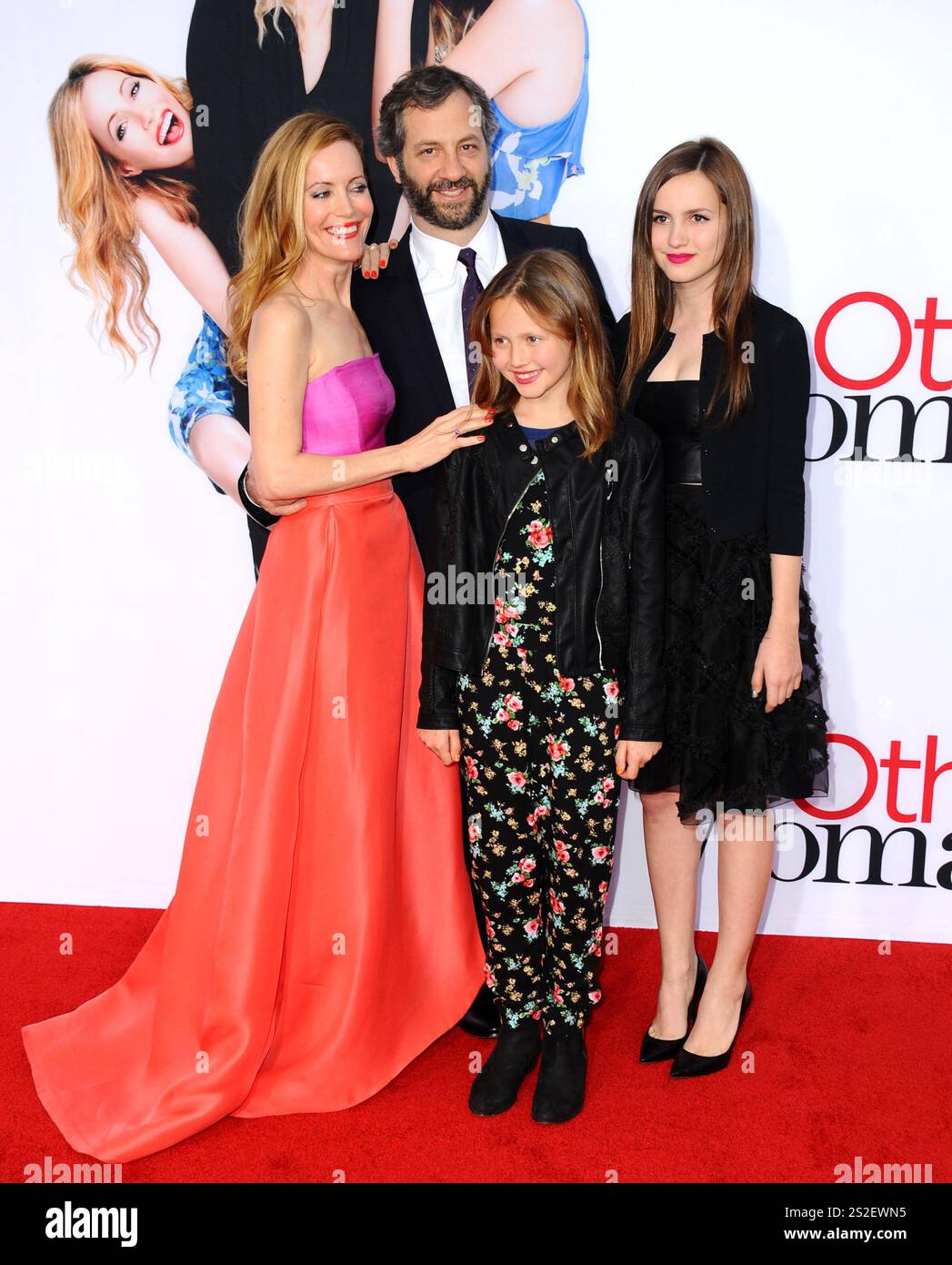Leslie Mann and Judd Apatow with their daughters Maude Apatow and Iris Apatow at the premiere of ...