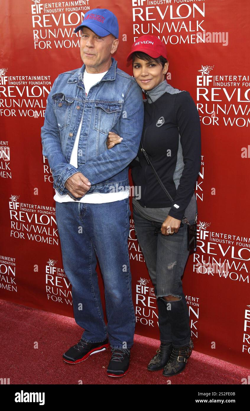 Bruce Willis and Halle Berry at the 21st Annual EIF Revlon Run Walk For ...
