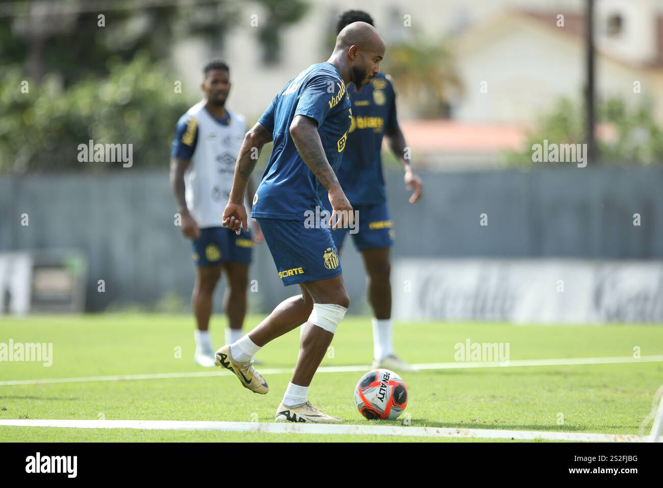 SP - SANTOS - 07/01/2025 - SANTOS, TRAINING - Patrick, Santos player ...