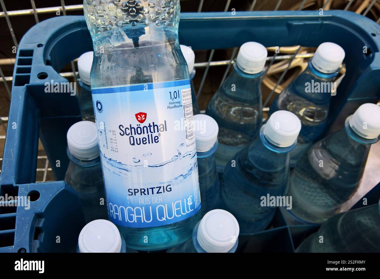 Schönthal Quelle aus der Rangau Quelle, Mineralwasser der Bad ...