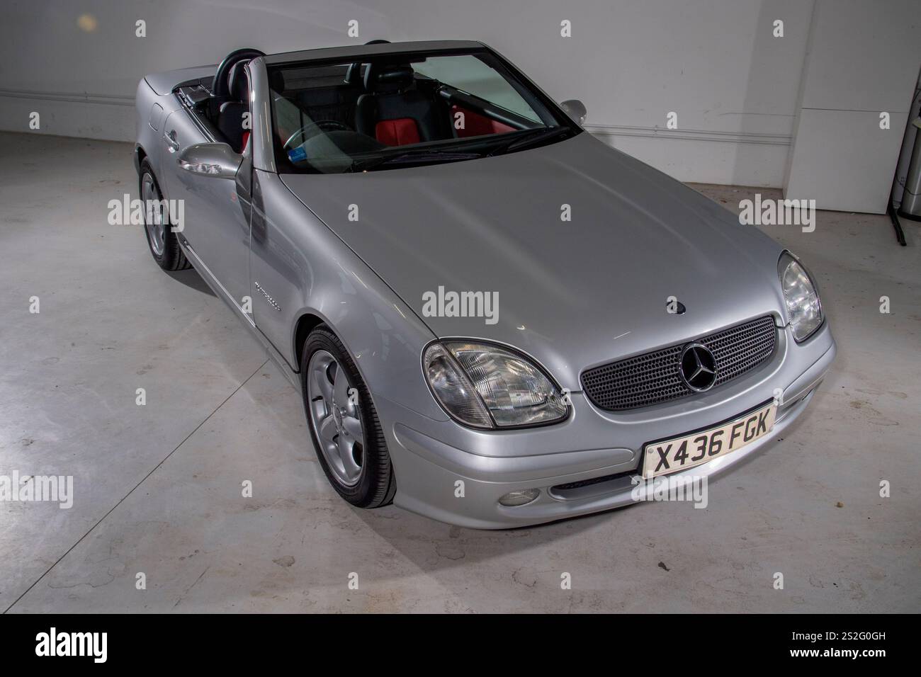 2000 Mercedes SLK 230 German folding hard top convertible sports car ...