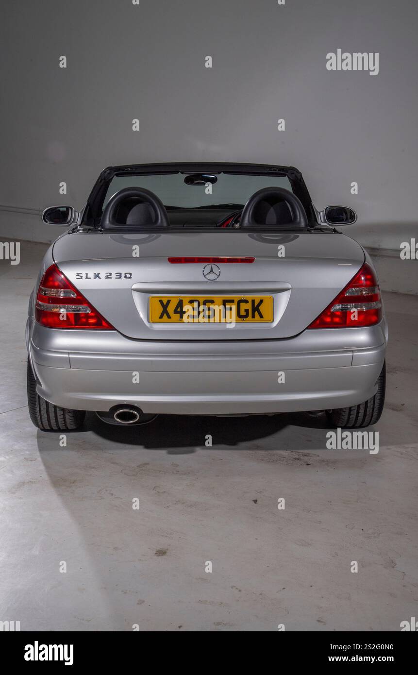 2000 Mercedes SLK 230 German folding hard top convertible sports car ...