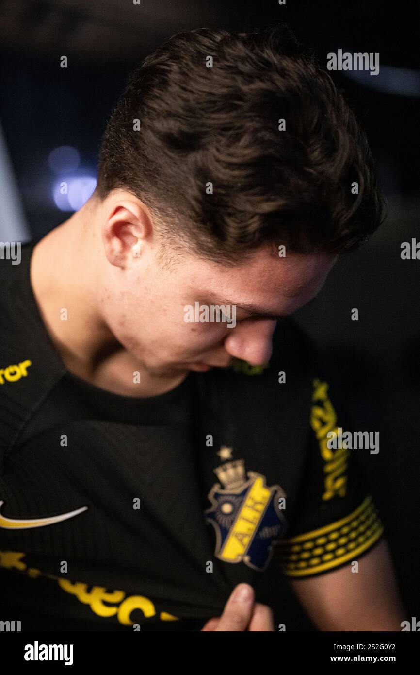 Stockholm, Sverige. 07th Jan, 2025. 250107 Charlie Pavey, AIK, poserar ...