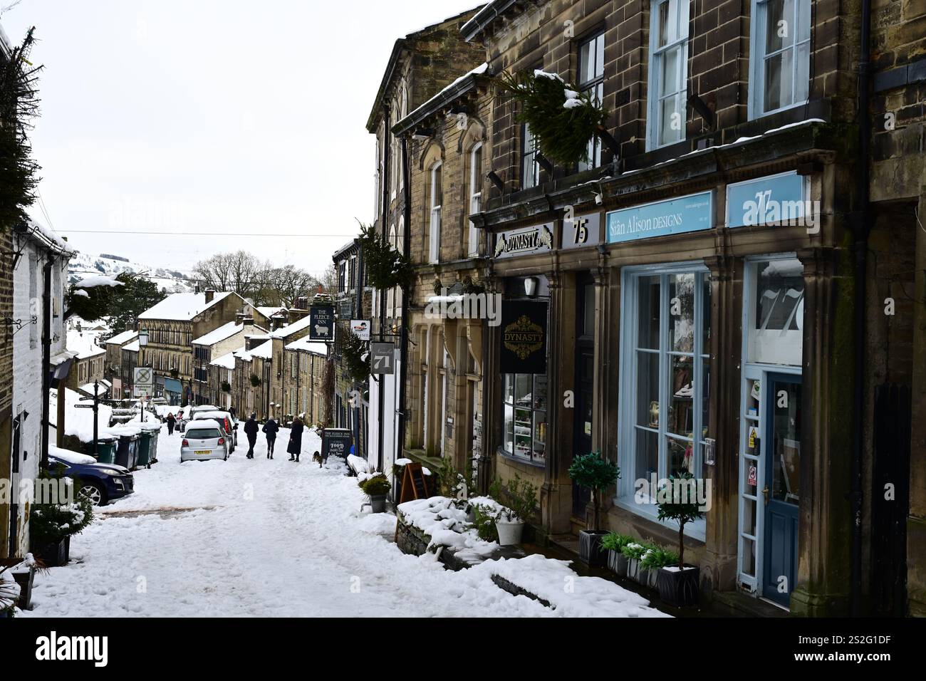 Haworth main street in snow hi-res stock photography and images - Alamy
