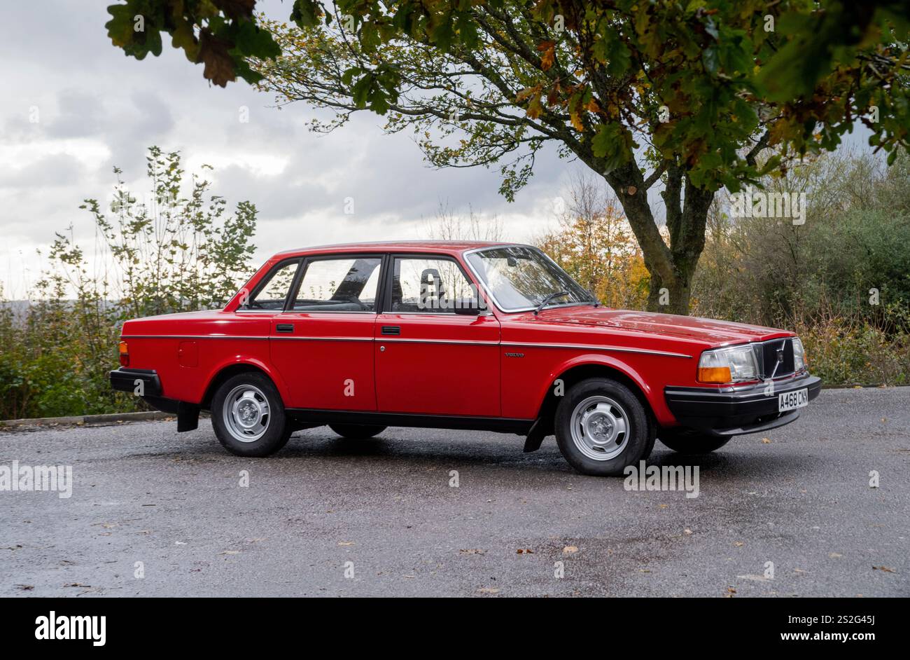 1983 Volvo 240 DL classic Swedish saloon car Stock Photo - Alamy