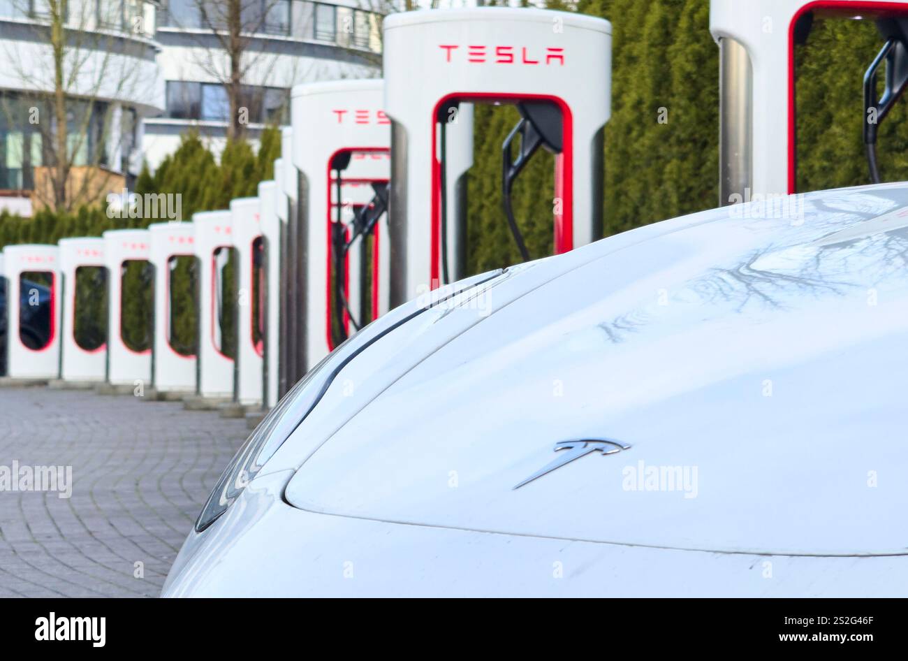 Montabaur, Germany. 17th Dec, 2024. Tesla Super Charger power station ...