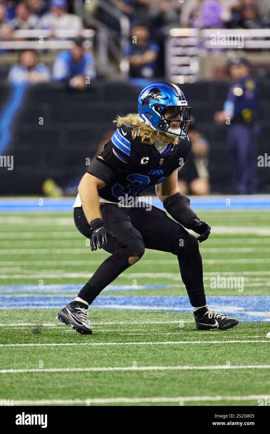 Detroit Lions linebacker Alex Anzalone (34) pursues a play on defense ...