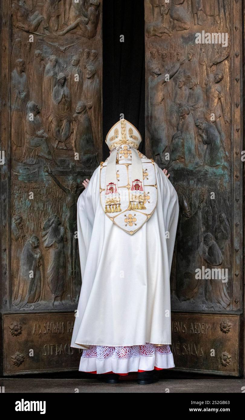 Vatican City State, Vatikanstadt. 05th Jan, 2025. Cardinal James ...