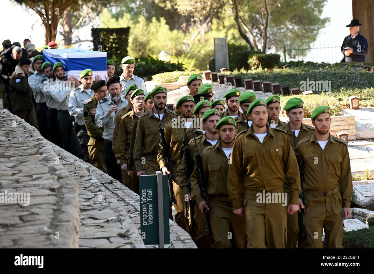 Jerusalem, Israel. 07th Jan, 2025. Israeli soldiers carry the flag ...