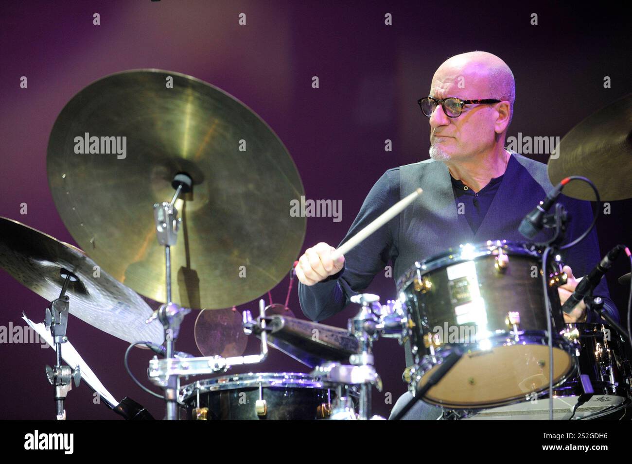 Der italienische Jazz-Schlagzeuger Ettore Fioravanti beim ...