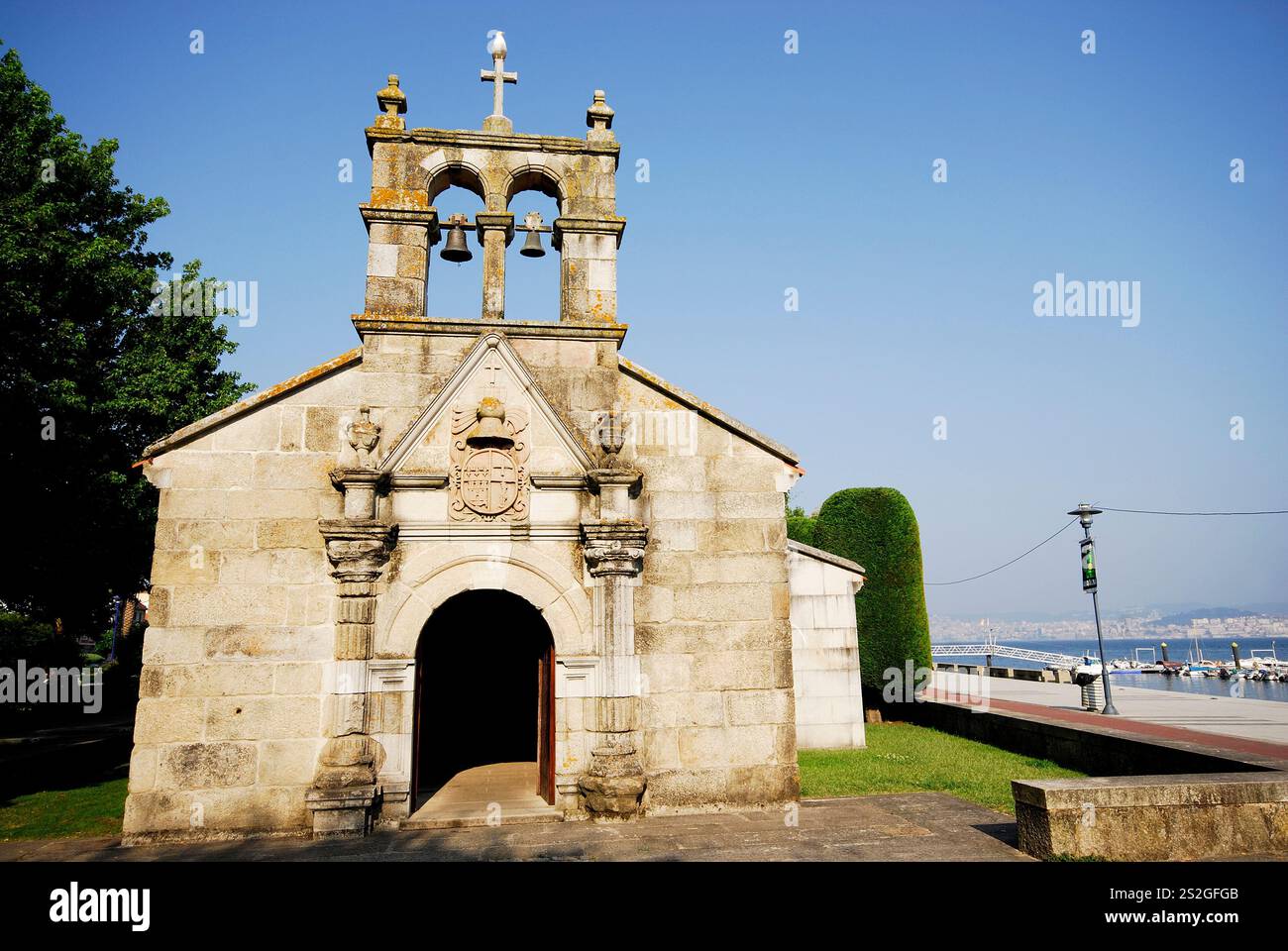 Ria de cangas hi-res stock photography and images - Alamy