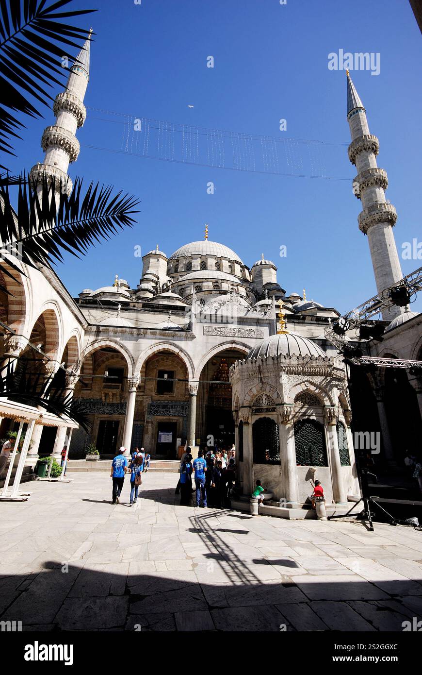 Yeni Camii, Istanbul, Turkey Stock Photo - Alamy