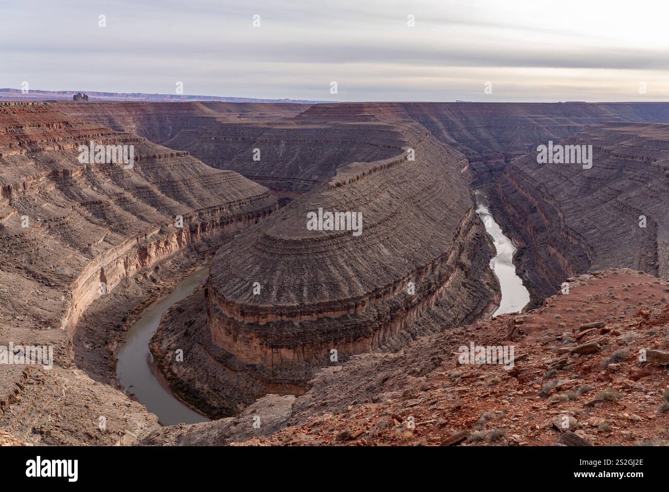 The San Juan River Cutting a Canyon Gorge into Rock in Goosenecks State ...