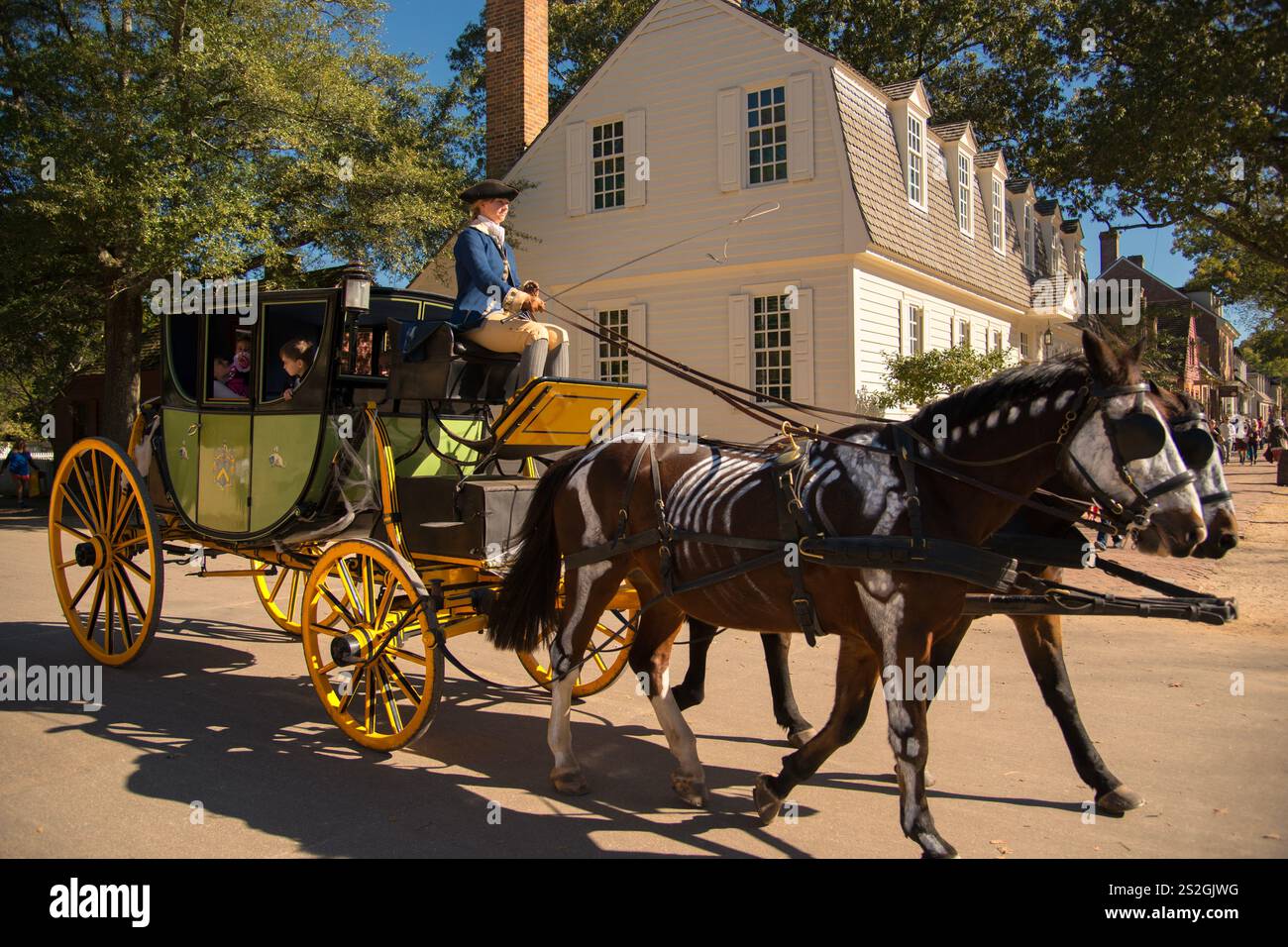 Horse drawn carriage in Colonial Williamsburg Stock Photo - Alamy