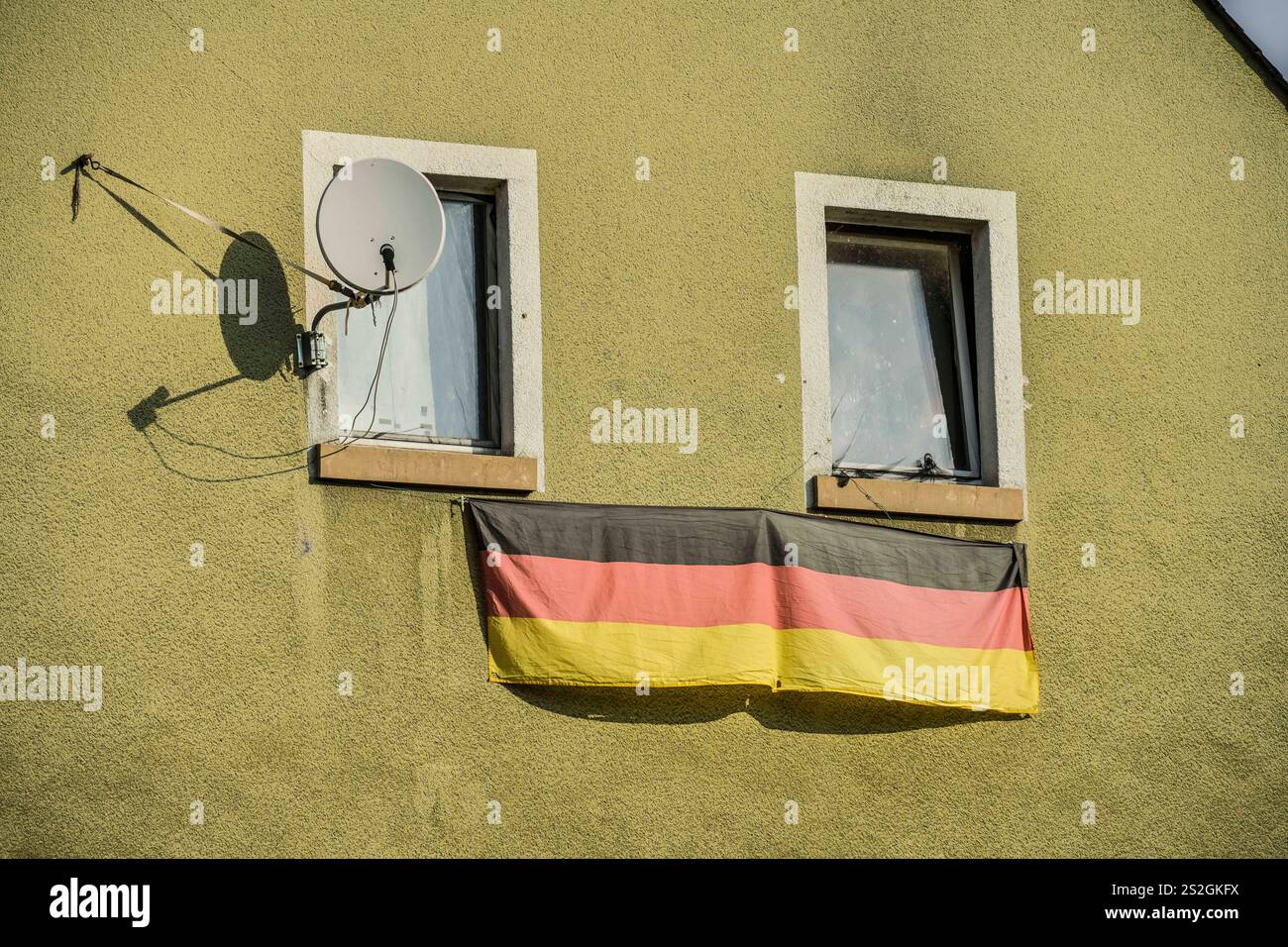 Fenster, Deutschlandfahne, Wiesbaden, Hessen, Deutschland *** Window ...