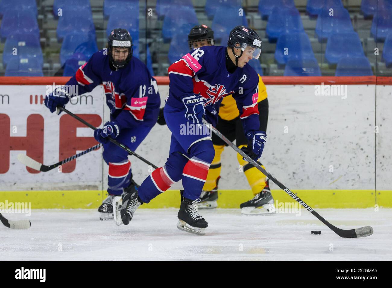 Zagreb, Croatia. 07th Jan, 2025. Samuel Lyne of Great Britain skates ...
