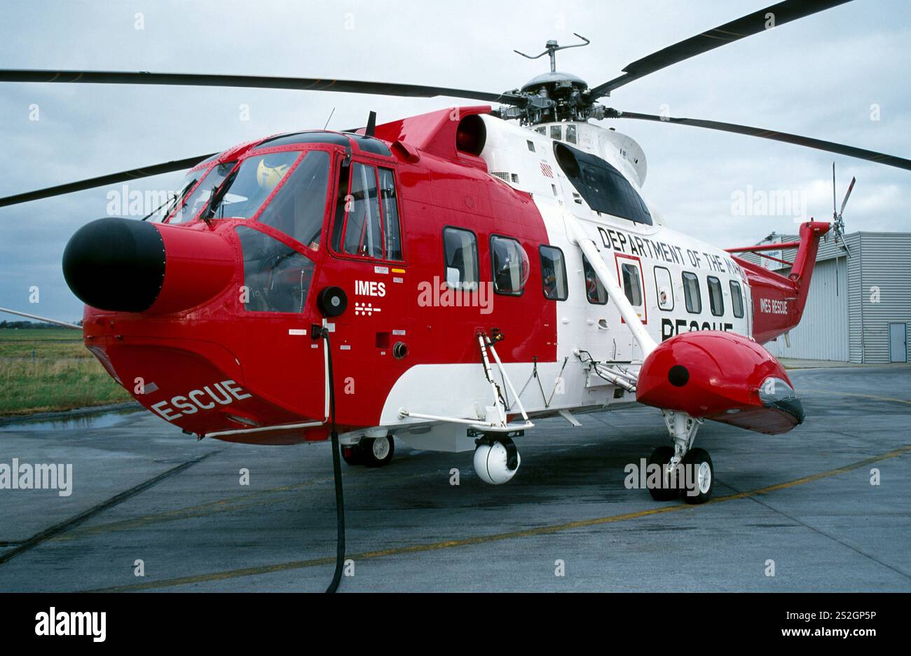 An Irish Coastguard S61 Sikorsky air sea search and rescue helicopter ...