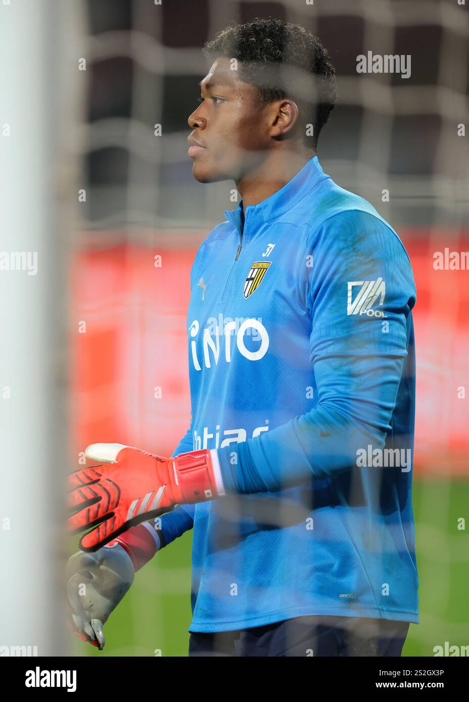 Turin, Italy. 5th Jan, 2025. Zion Suzuki of Parma Calcio during the ...