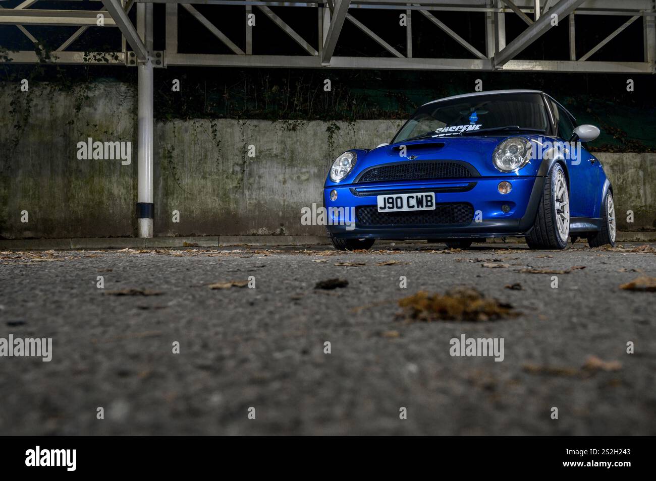 R53 Mini Cooper S British hot hatch compact sports car Stock Photo - Alamy