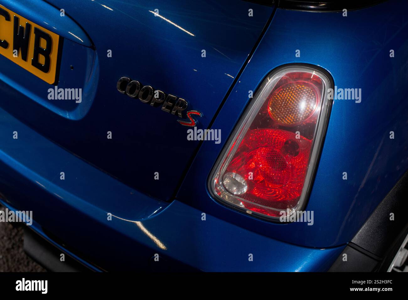 R53 Mini Cooper S British hot hatch compact sports car Stock Photo - Alamy