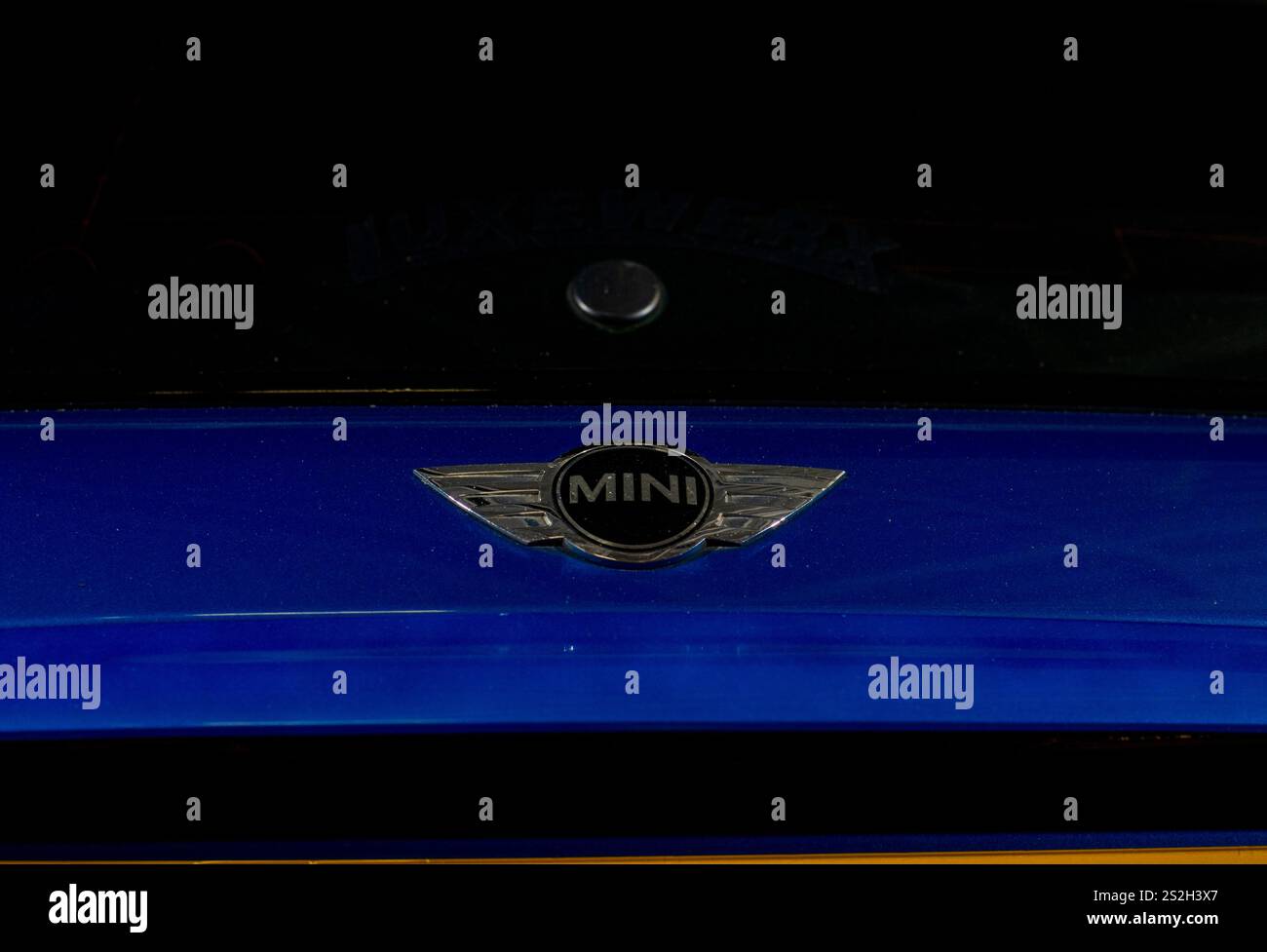 R53 Mini Cooper S British hot hatch compact sports car Stock Photo - Alamy