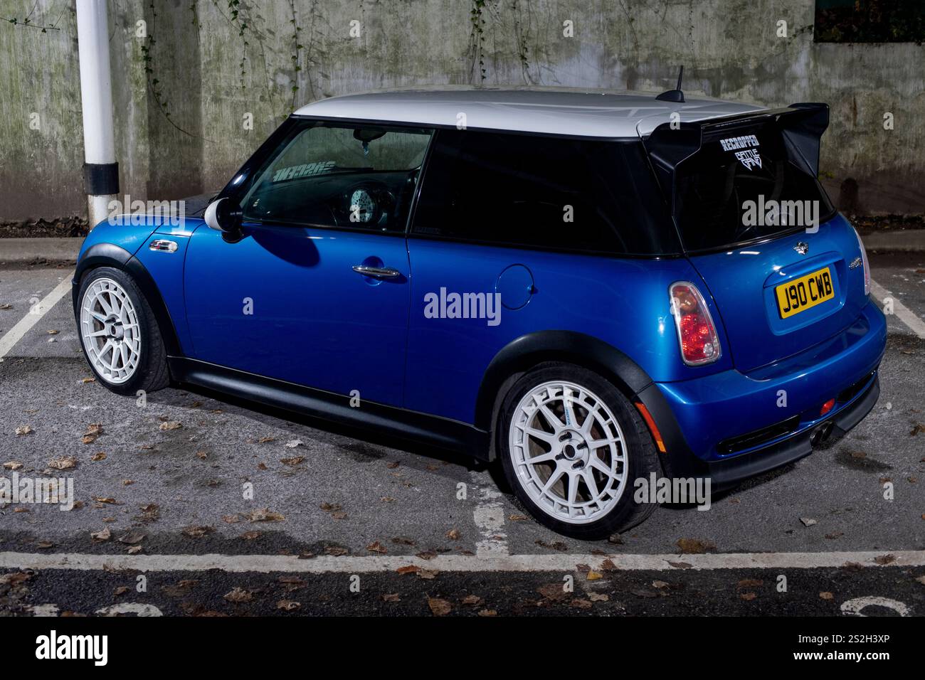 R53 Mini Cooper S British hot hatch compact sports car Stock Photo - Alamy