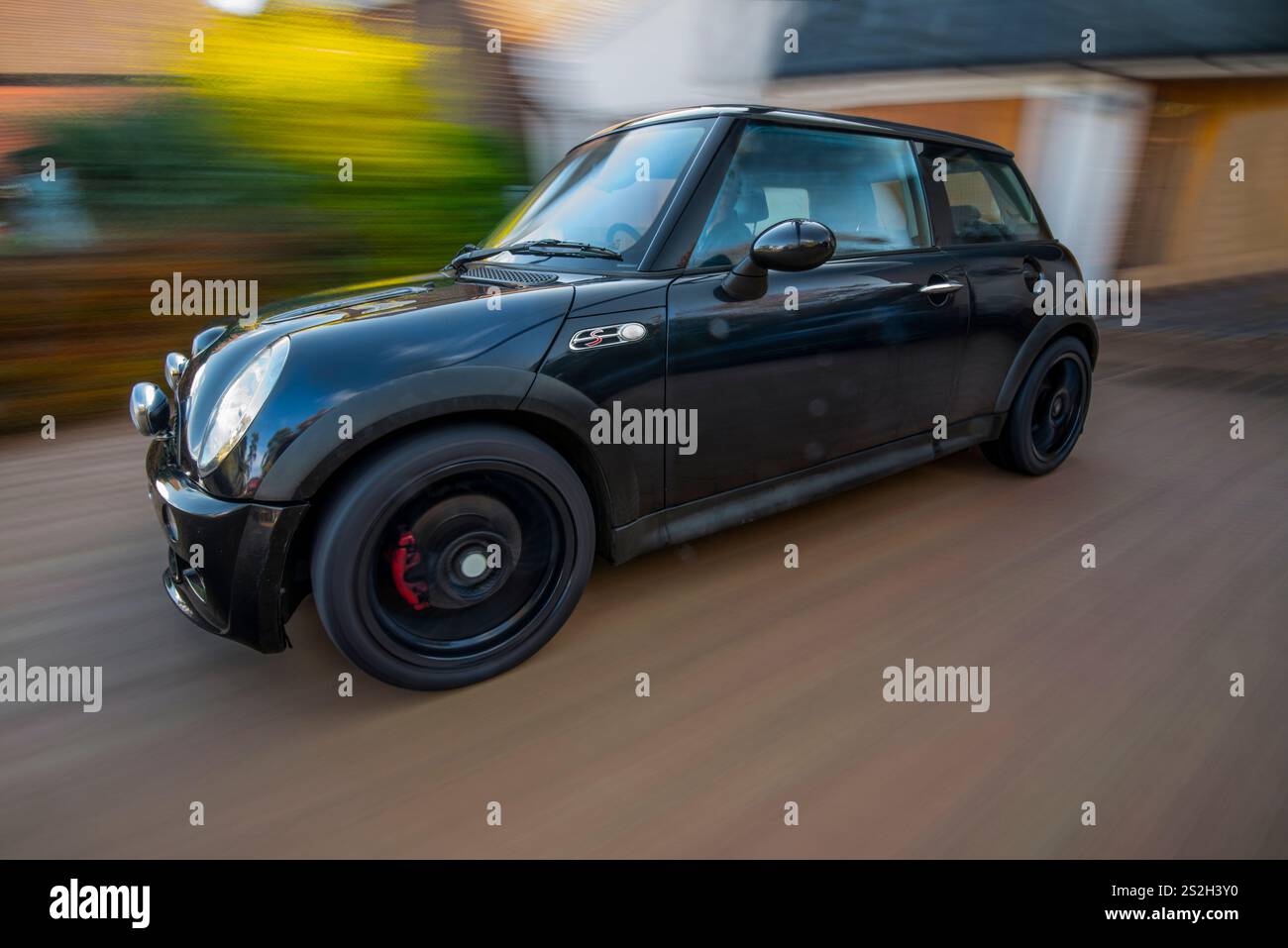 R53 Mini Cooper S British hot hatch compact sports car Stock Photo - Alamy
