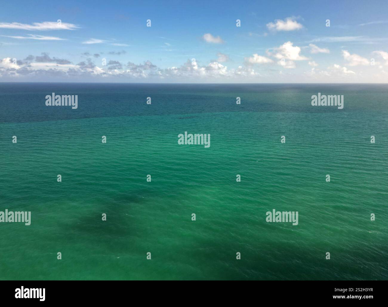 Skyscape with sea horizon. Calm horizon view at sea nature. Romantic ...