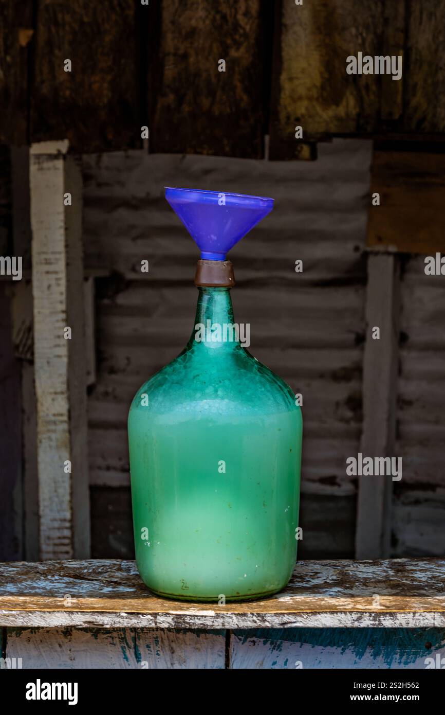 Sao tome palm wine hi-res stock photography and images - Alamy