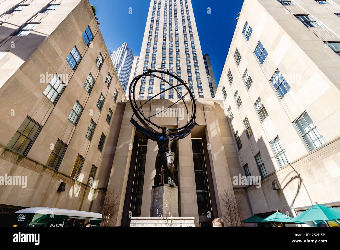 New York, Manhattan, USA - February 15, 2023: Atlas statue by artist ...